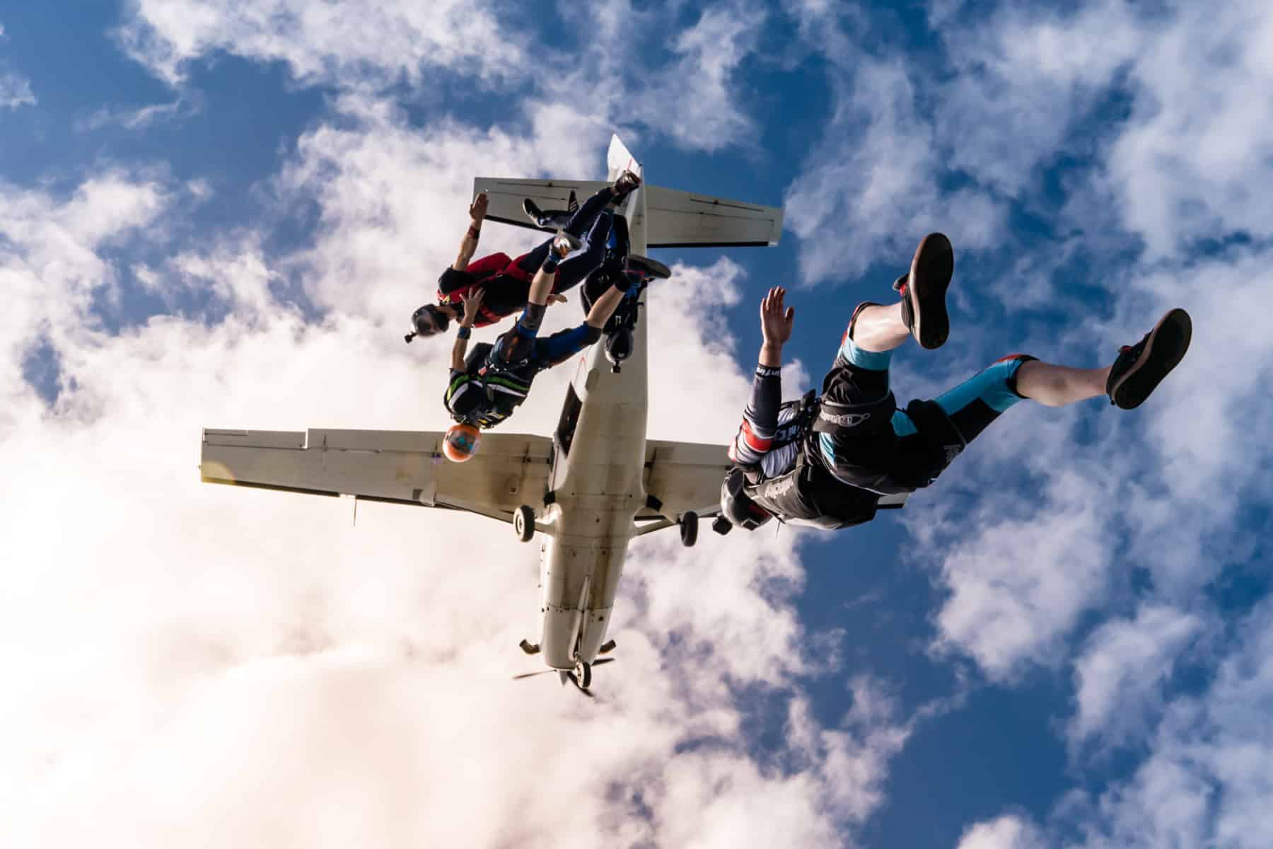 The place for licensed skydivers near metro Detroit - Midwest Freefall ...